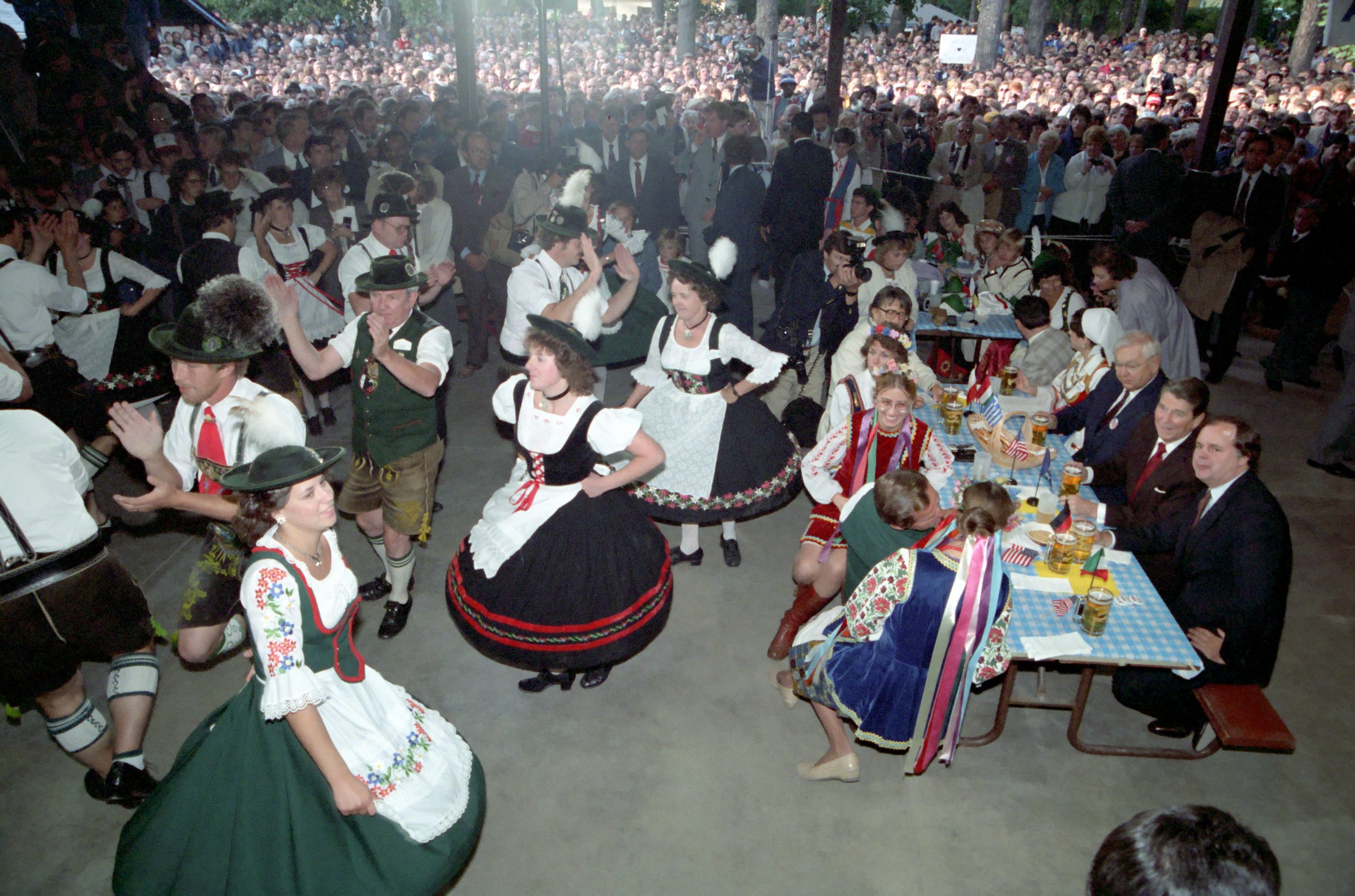 MKE's Original Oktoberfest is Back in the North Shore | DTNS